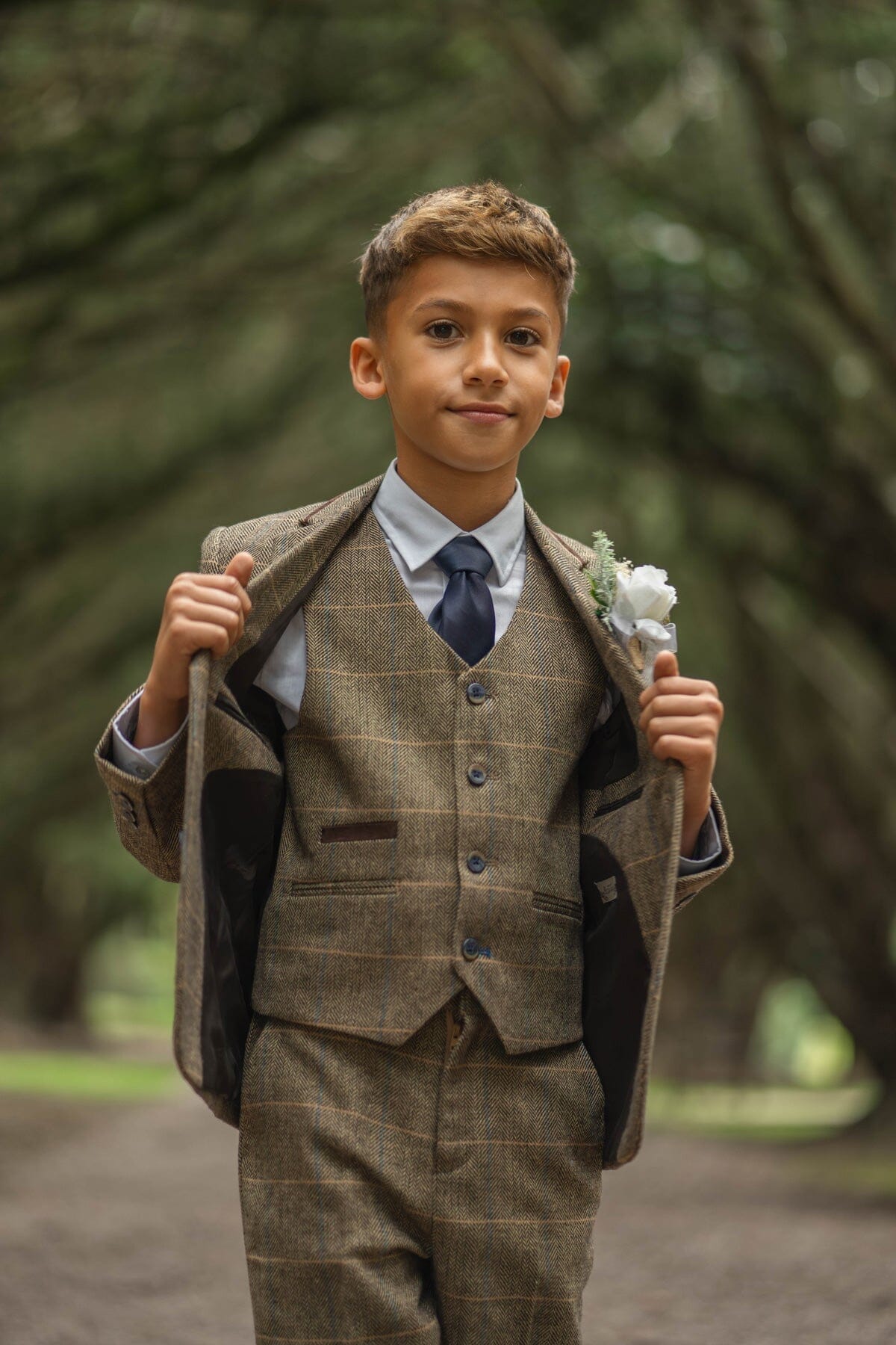 Three piece suit for boys store